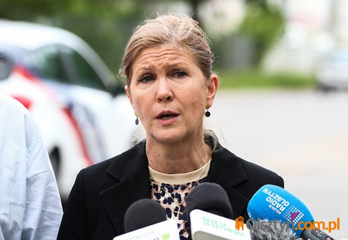 "Podrzynanie gardeł politykom PiS". Iwona Arent... - Olsztyn